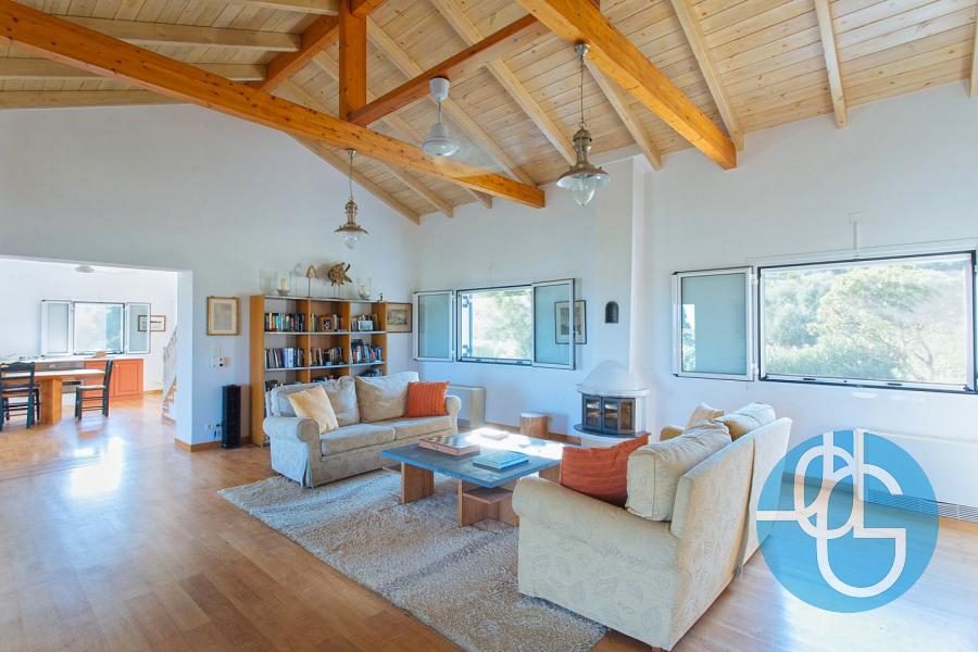 Rare propriete en bord de mer à vendre près de Costa Navarino